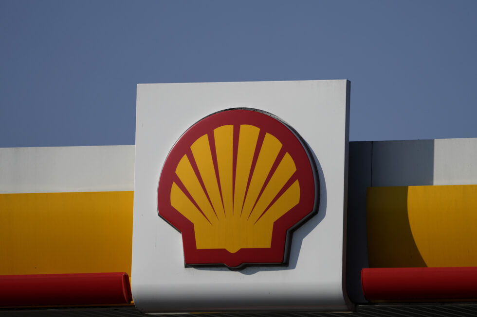 Shell exits oilsands, boosts stake in Scotford upgrader and Quest ...